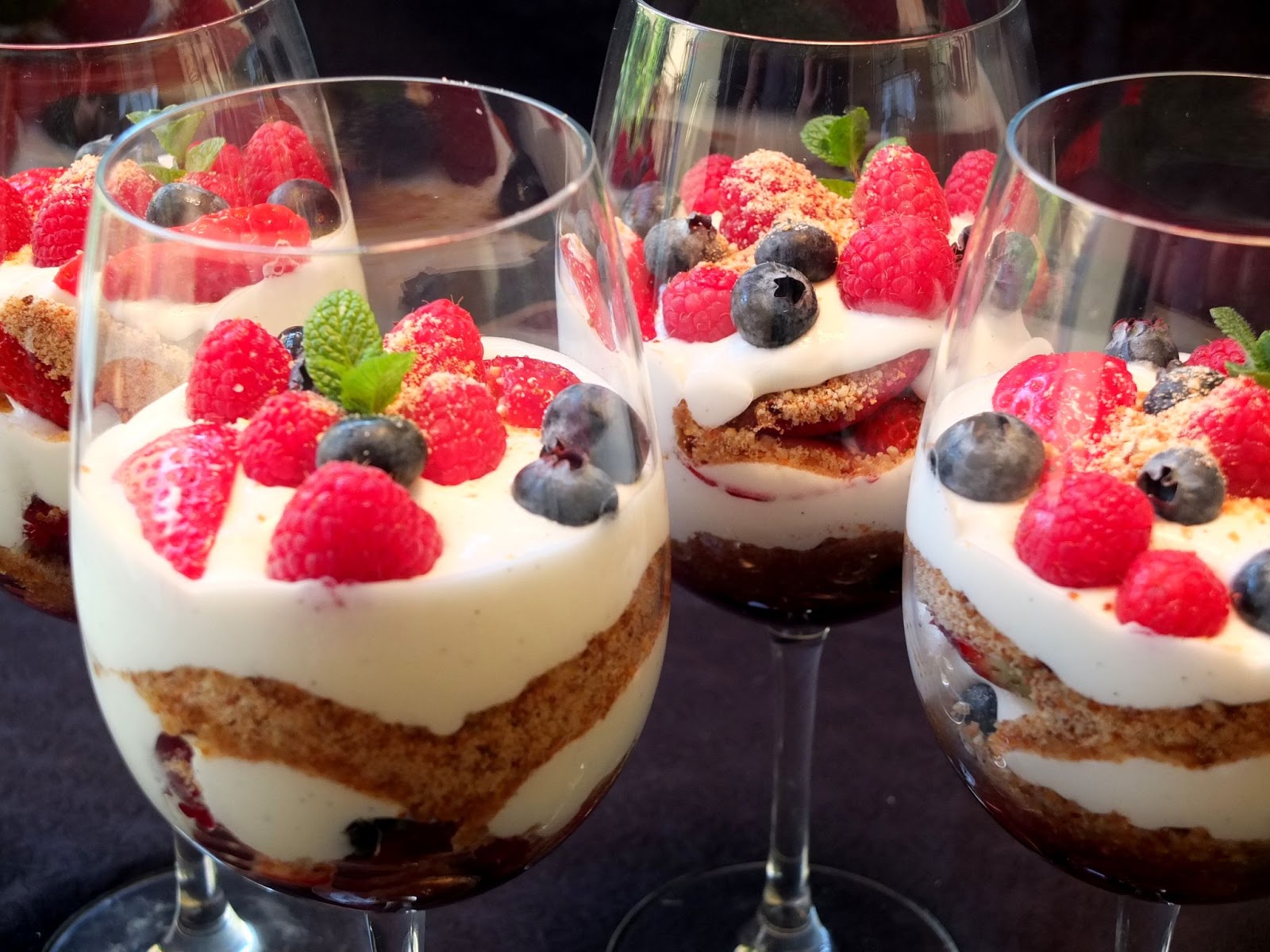 Cocinando con Lola García: Crema de frutos rojos a la vainilla