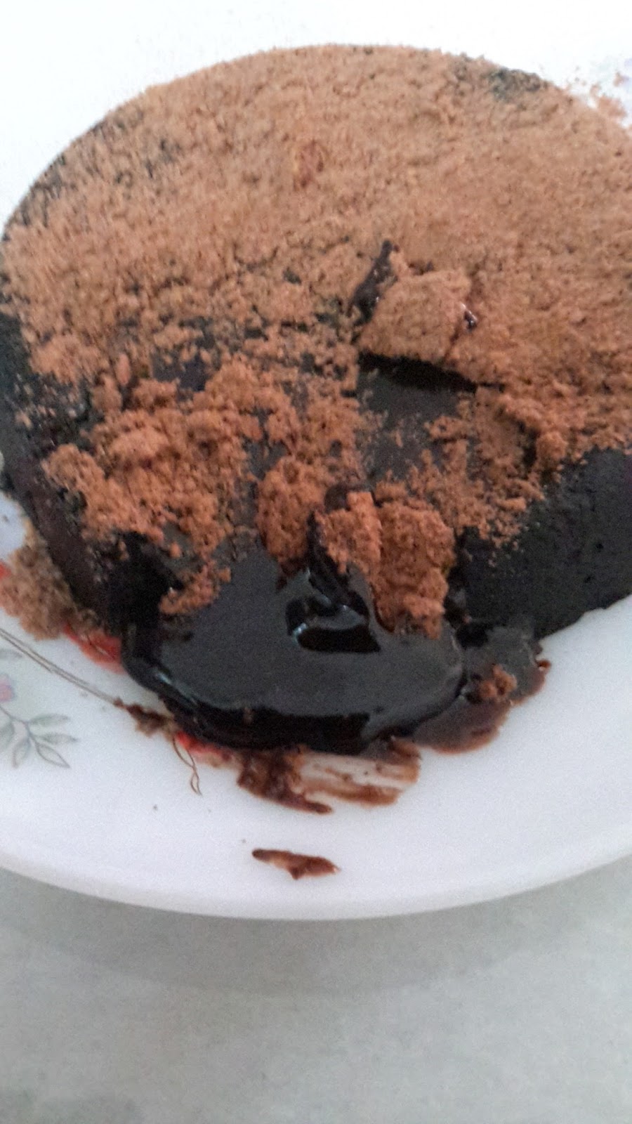 .: KEK COKLAT LAVA MELELEH