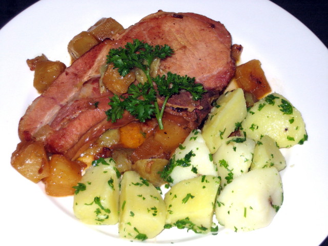 The Food: Kassler with Pineapple and Grapes