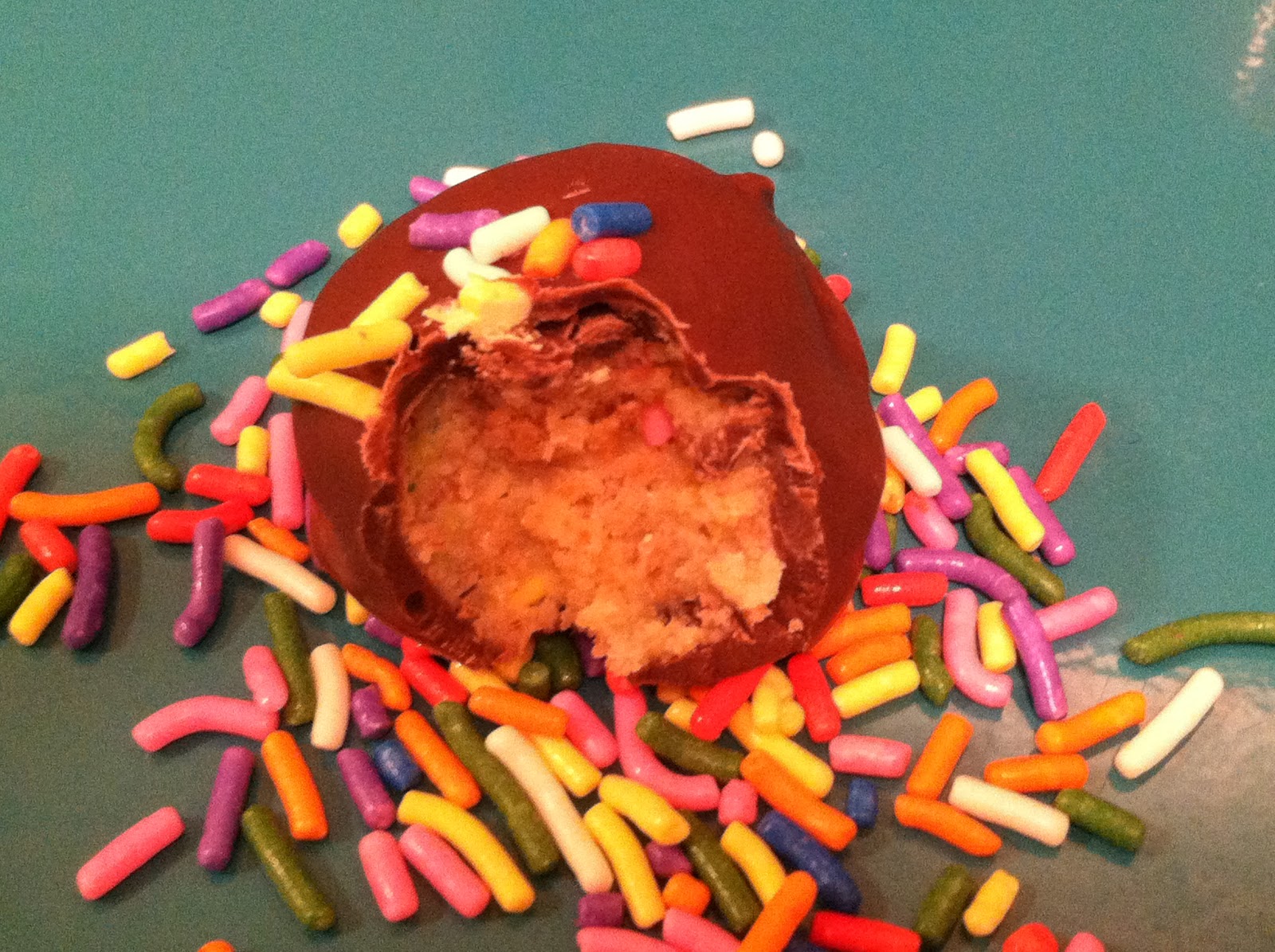 Julie Bakes: Funfetti cake balls