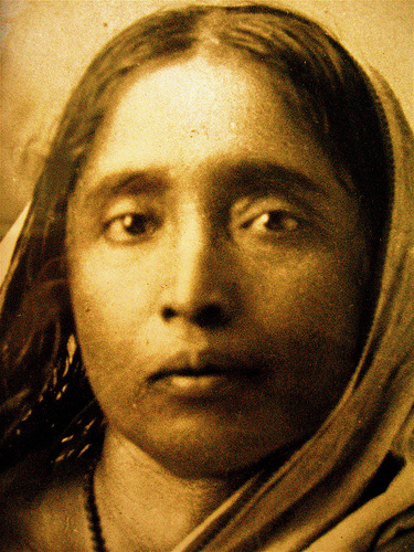 Esencia: Sharada Devi