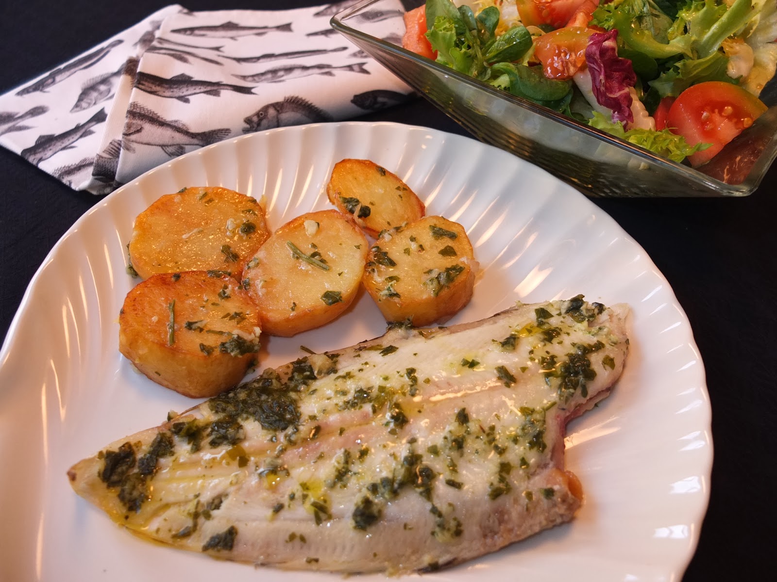 Cocinando con Lola García: Lenguado al horno con patatas