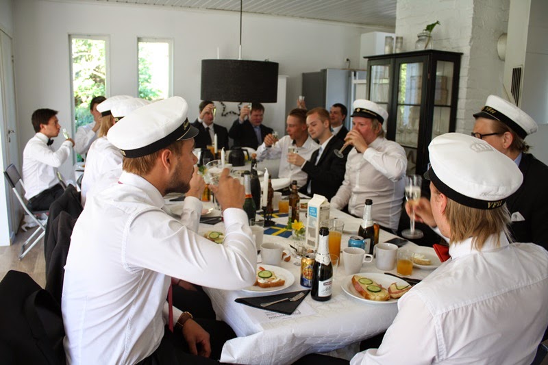 Hemma på Sjuan: Studentdukning och champagnefrukost