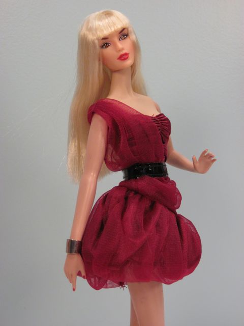 Barbie Basic vs. Integrity Toys Basic Edition (I.T.B.E.) Comparison ...