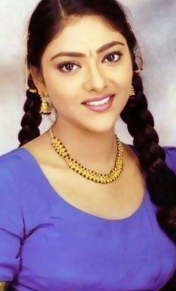 Abirami Hot Bikini Image Gallery, Images, Photos, Pics - Cinemagigs