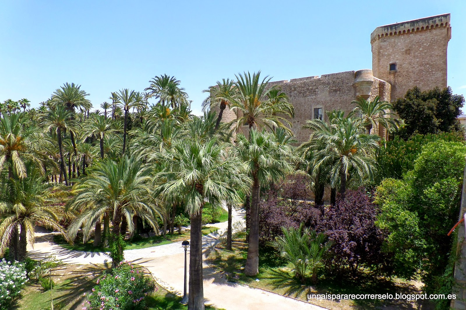 Un país para recorrérselo: Elche, Alicante