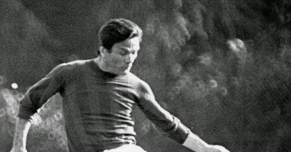 “El fútbol es un lenguaje con sus prosistas y sus poetas” Por Pier ...