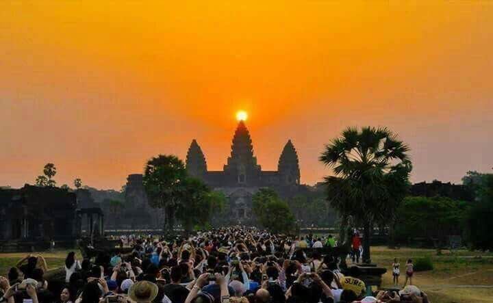 GOLDEN ANGKOR WAT, SIEM REAP, KINGDOM OF CAMBODIA - CAMBODIA