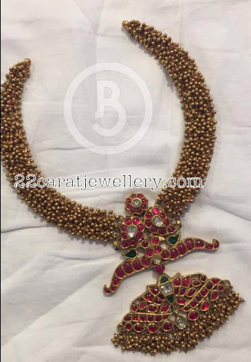 Gold Swirls Dull Finish Necklace - Jewellery Designs