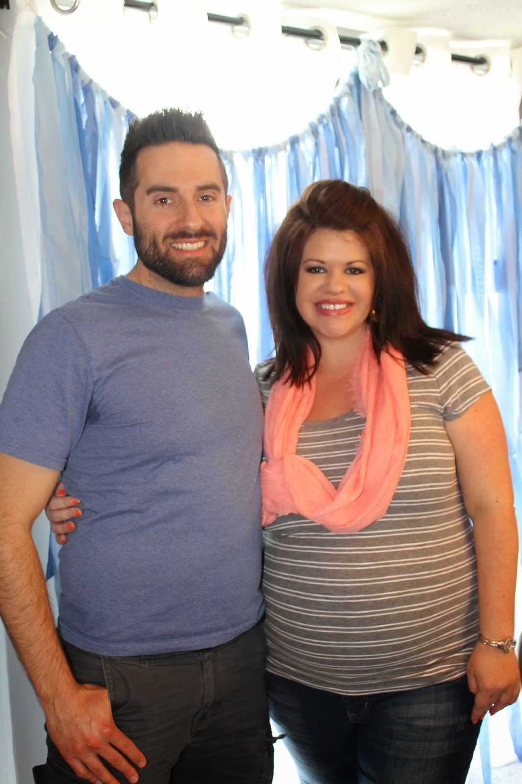 Lyndi's Projects: DIY Fabric Strip Backdrop