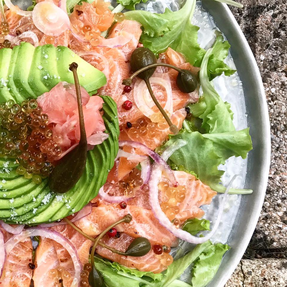 Rauw gemarineerde zalm