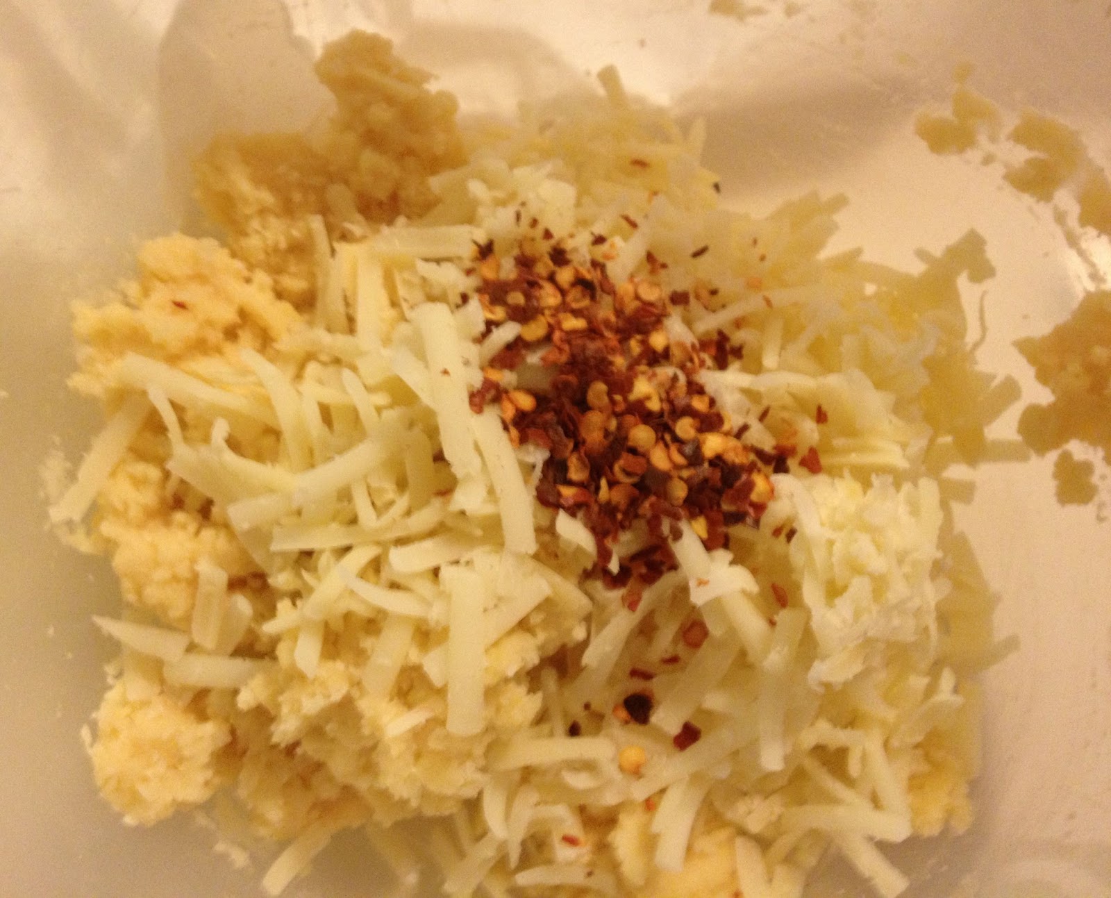 Free From G.: Chilli Cheese Twists