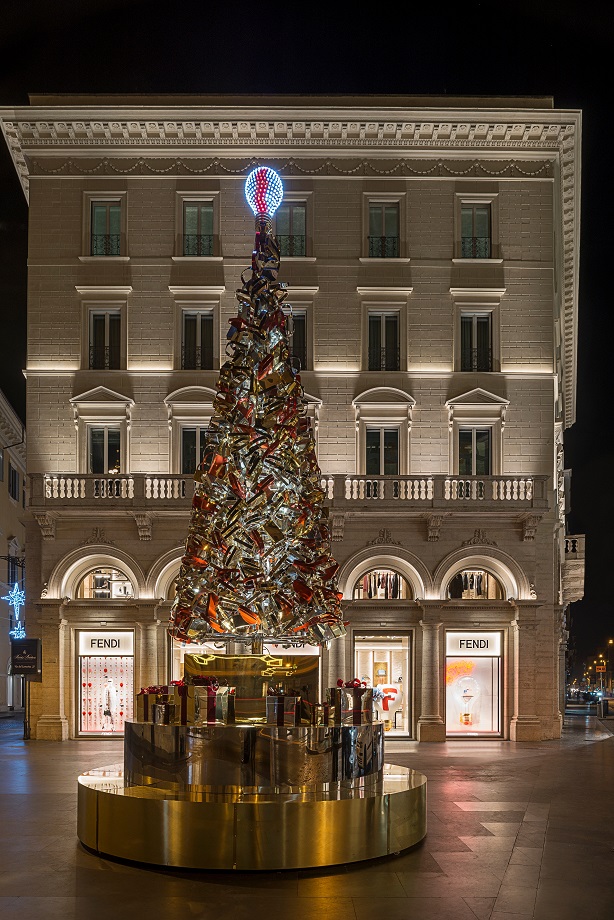 mylifestylenews: Fendi Christmas Tree @ Light up The 2015 Holiday ...