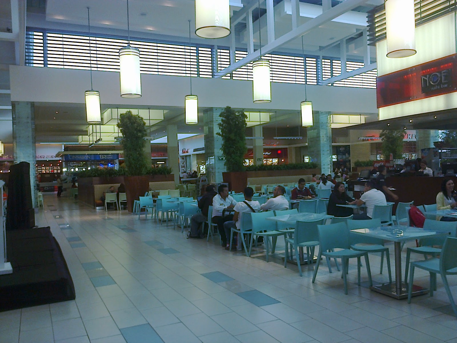 Centros Comerciales en Quito - Quicentro Shopping (Norte, Naciones Unidas)