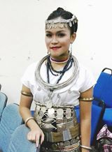 Anak Dayak Sebuyau Lundu: Persalinan Etnik Salako