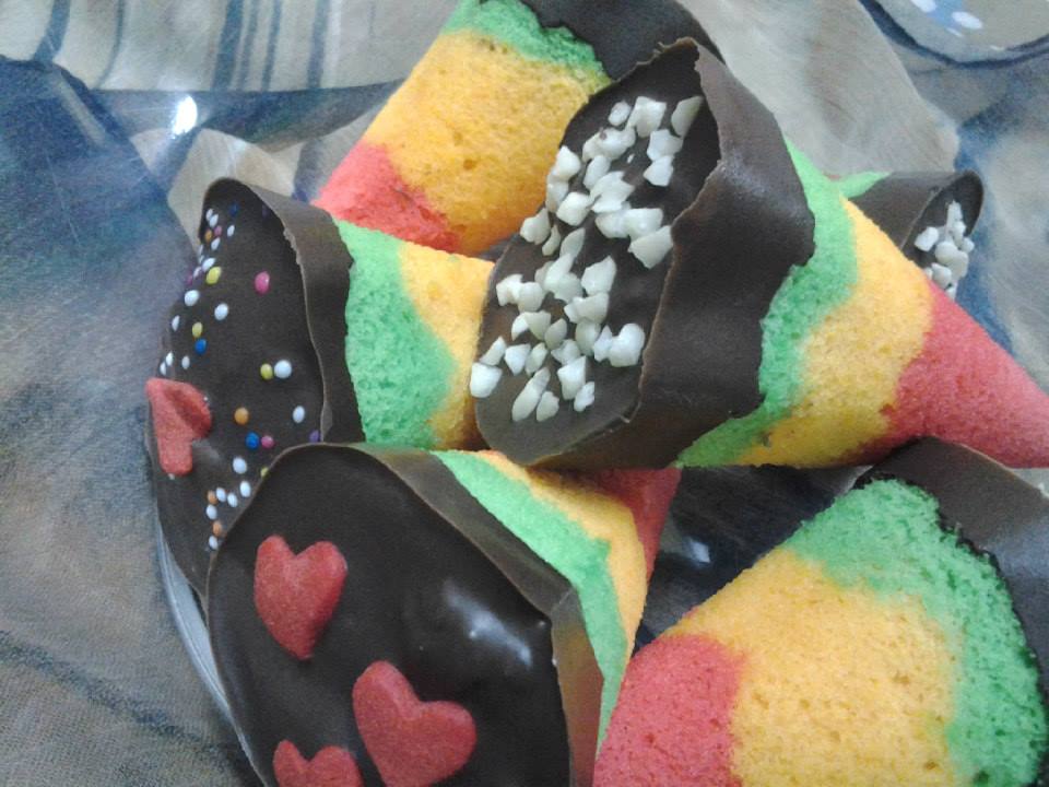 Fiza's Kitchen : Apam aiskrim Cornetto