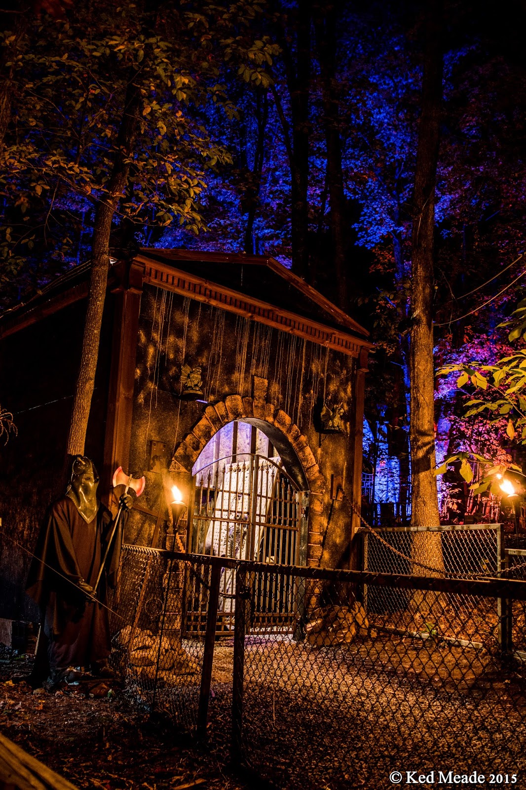 Something wicKED this way comes....: Haunted House Spotlight THE ...
