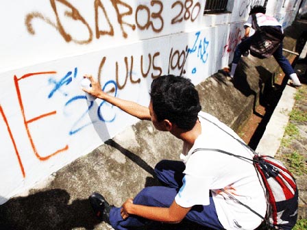 Gambar Di Tembok Disebut ~ gambar keren terbaik