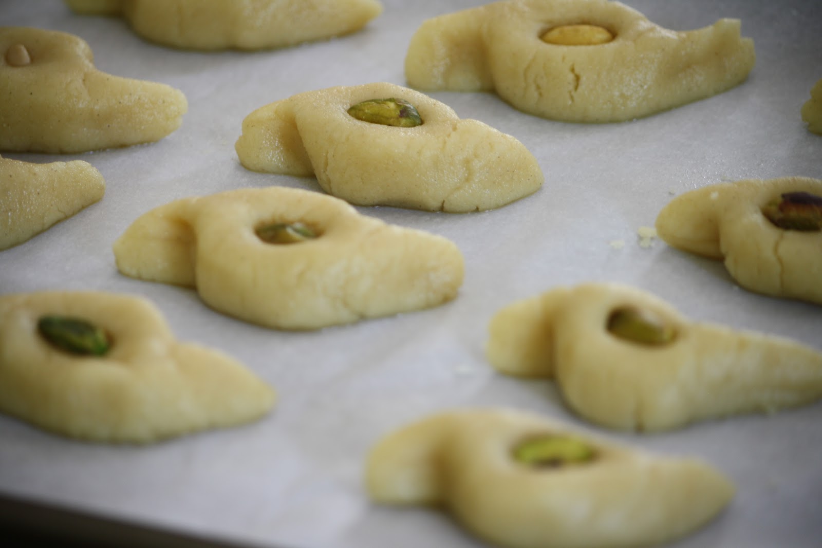 What's Cooking in your World?: Day 195! Yemen~Ghraybeh (Shortbread and ...