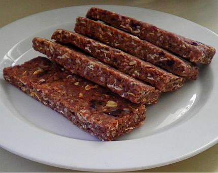 Holistic & Happy: Cranberry Coconut Protein Bars ~Au Naturel~