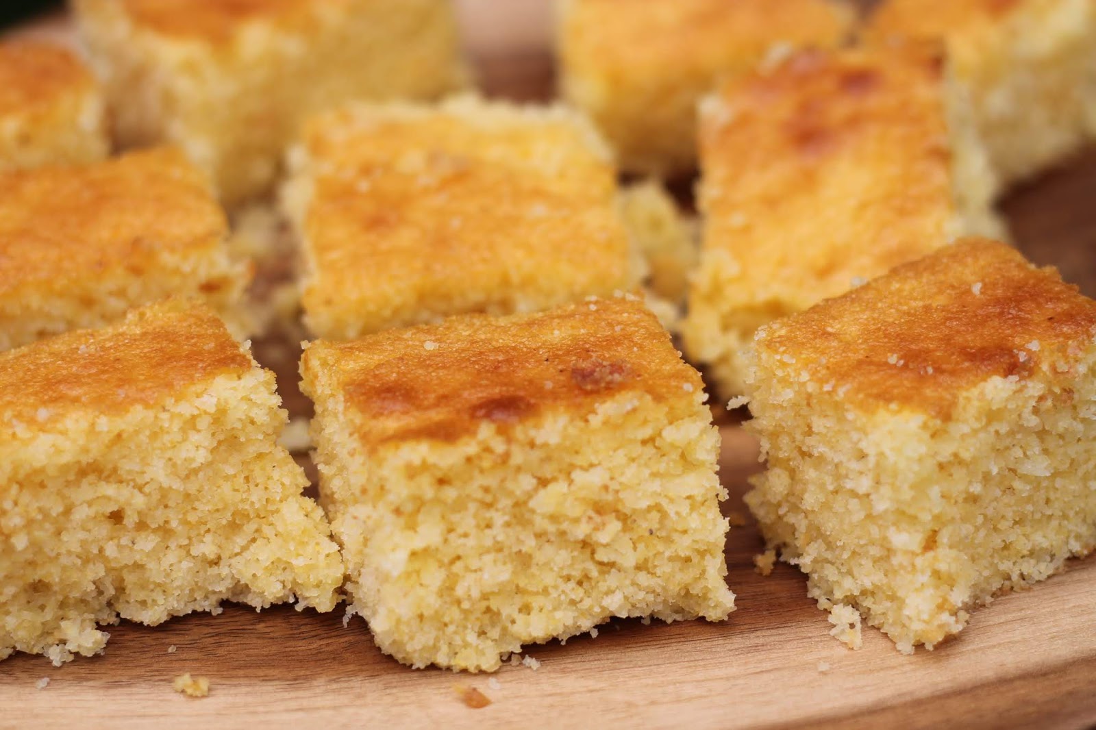 Easy Homemade Cornbread - Simply Tasheena