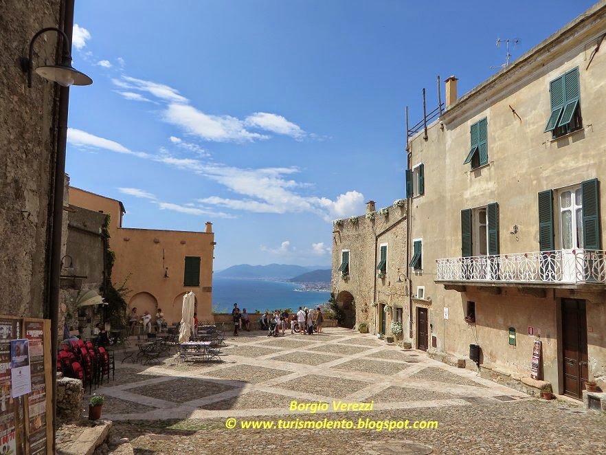 Verezzi, il borgo terrazza sul mare ligure