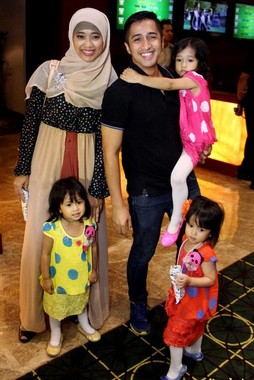 Biodata Aktor Tampan Irfan Hakim Terbaru dan Terlengkap