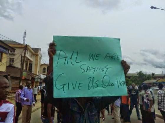 Welcome to Kolawole Samuel's Blog: Rivers state residents protest ...