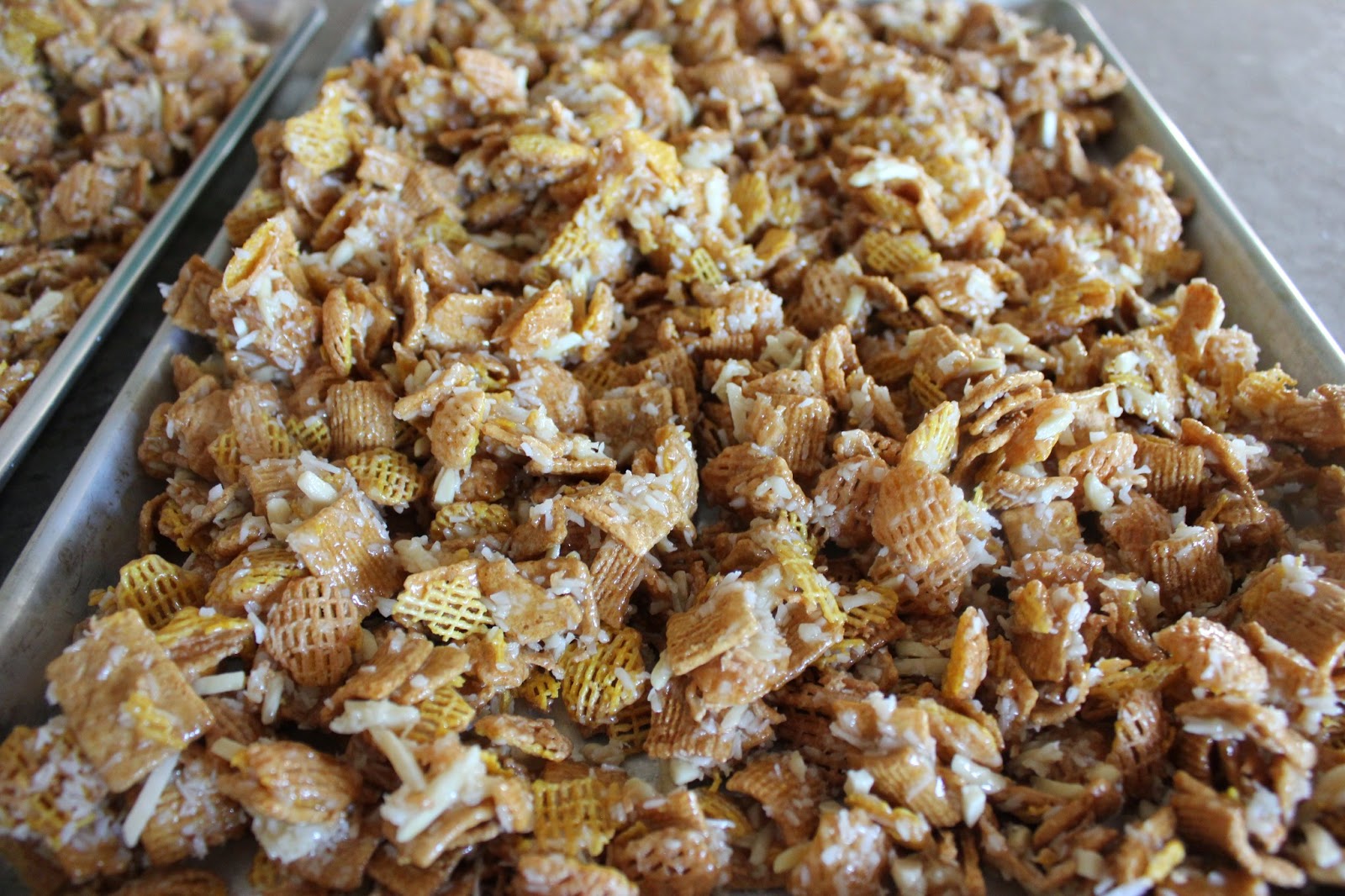 Sisters Luv 2 Cook: Christmas Crack Mix (Canadian Style)