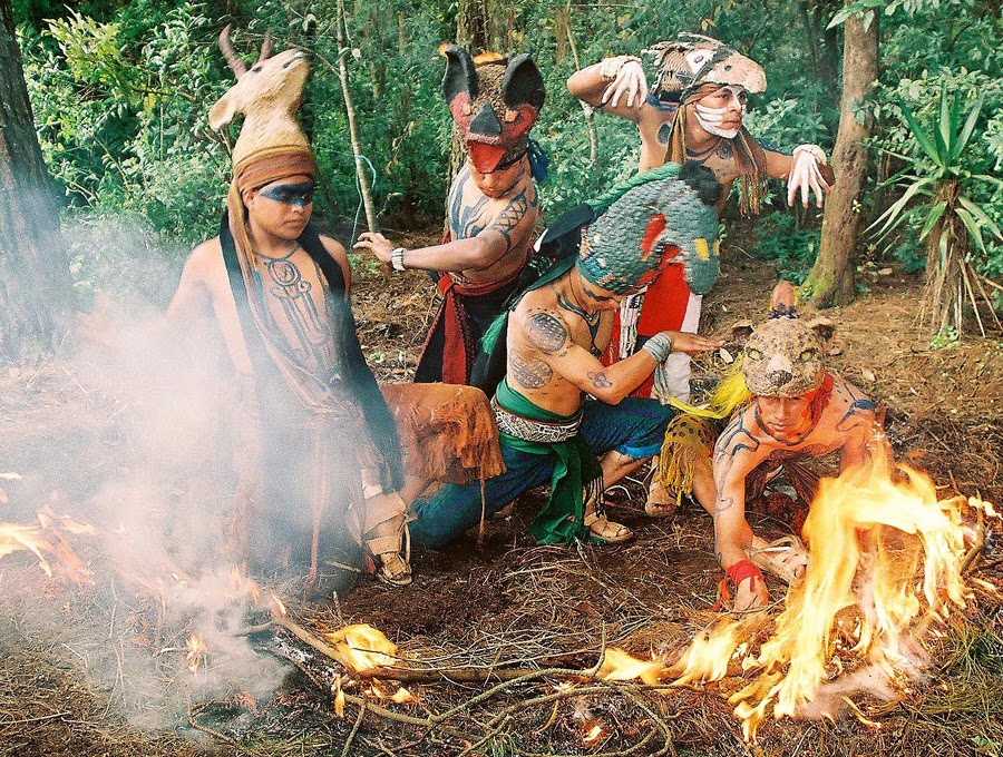 Movimiento de Artistas Mayas Ruk'u'x: Lisandro Guarcax and the Dance of ...