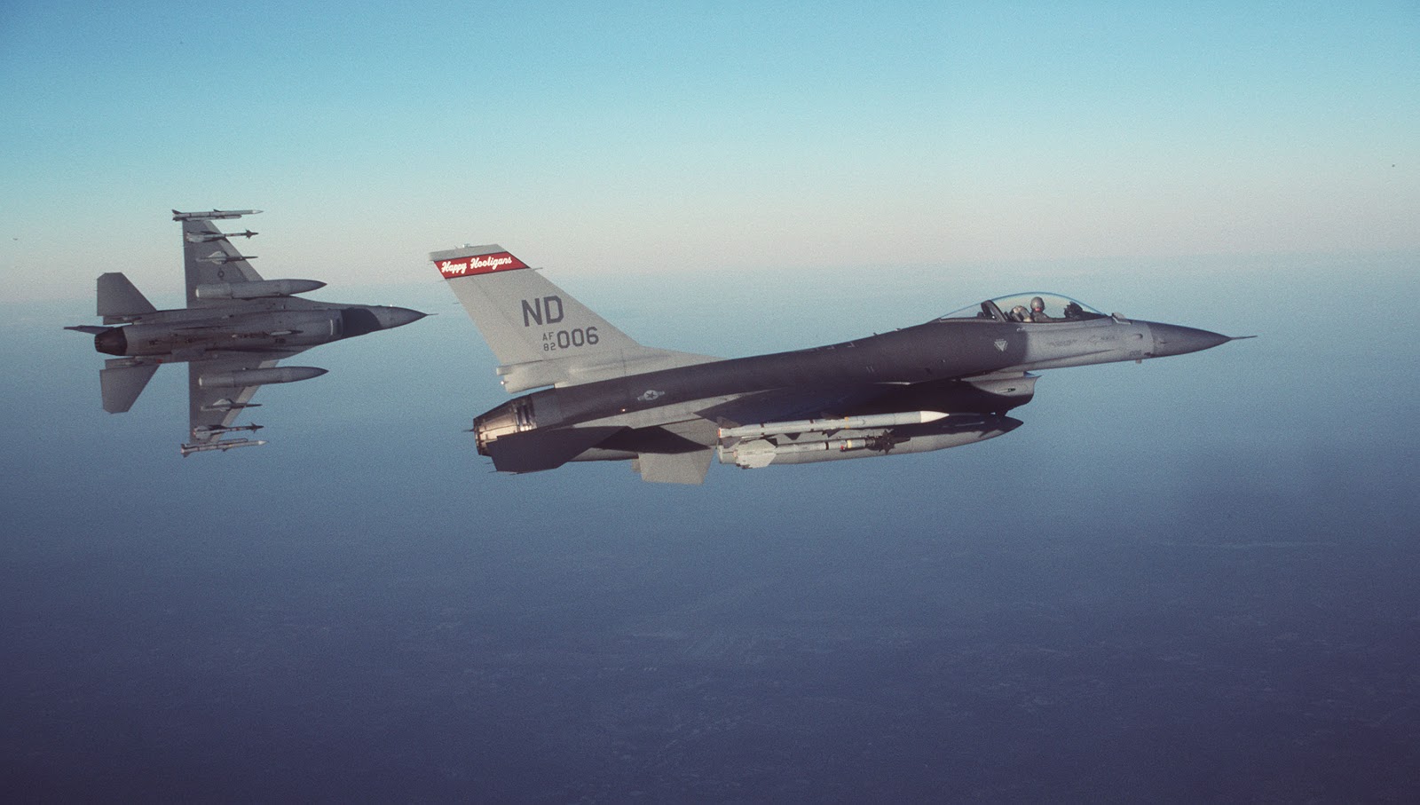 Miltary-Wallpapers|Guns-hd-Wallpaper: F-16A Fighting Falcon