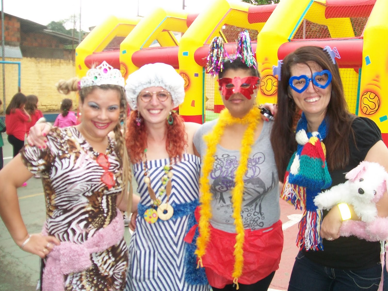 Labin Tiradentes: Festa do ridículo