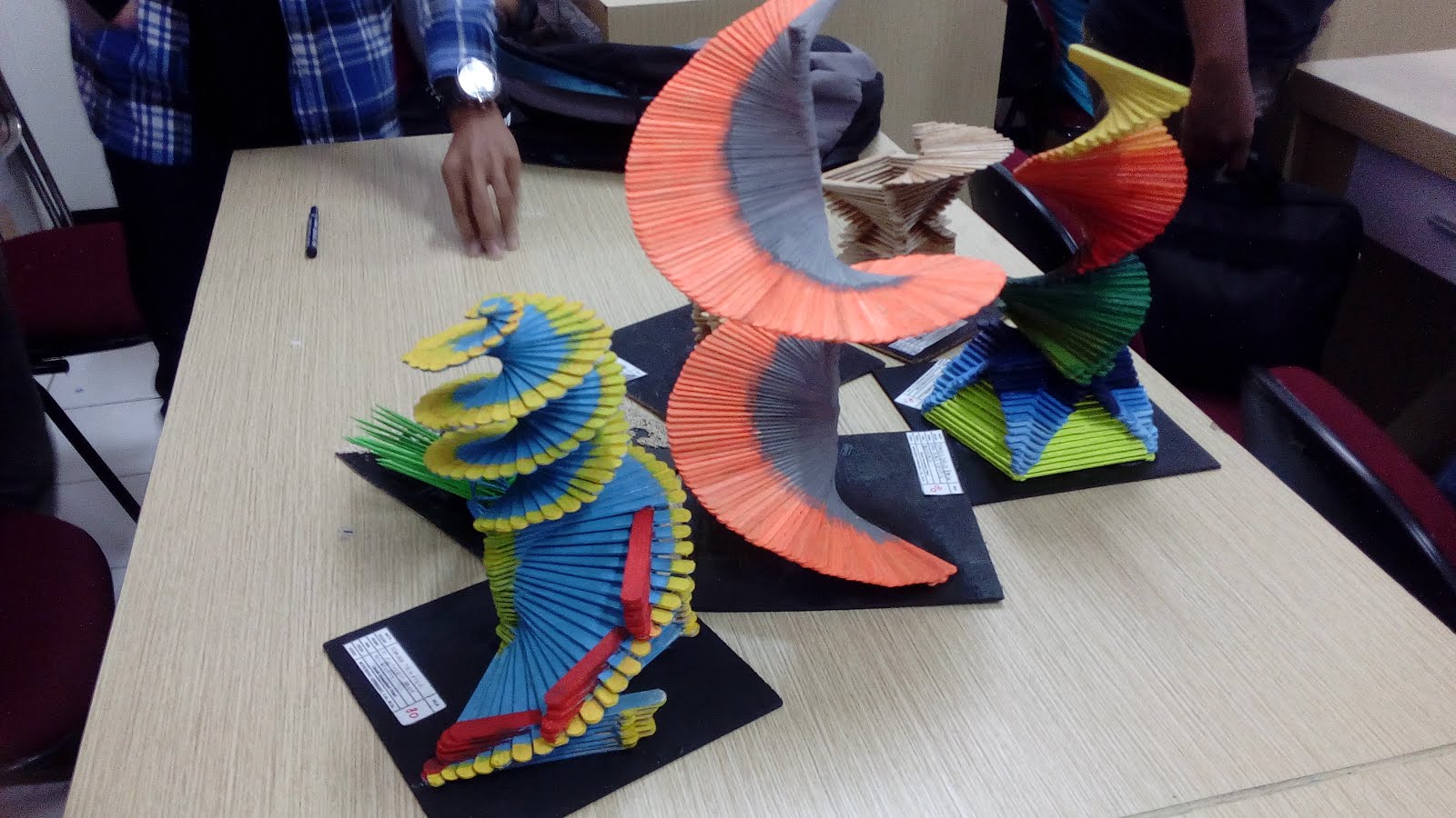 aqqudin.blogspot.com: CARA MEMBUAT NIRMANA TRIMATRA MENGGUNAKAN KERTAS ...