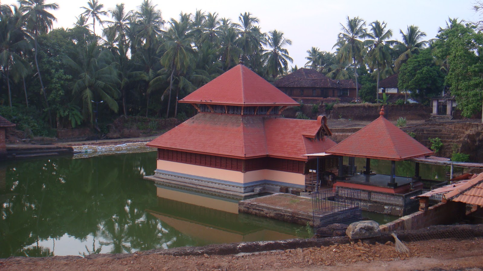 Kerala .... God's Own Country !!!: Kerala Temples
