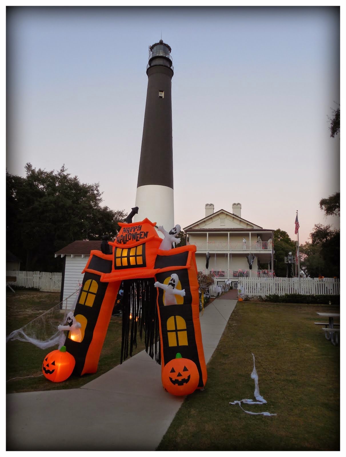 *~my house is cuter than yours~*: Haunted Lighthouse