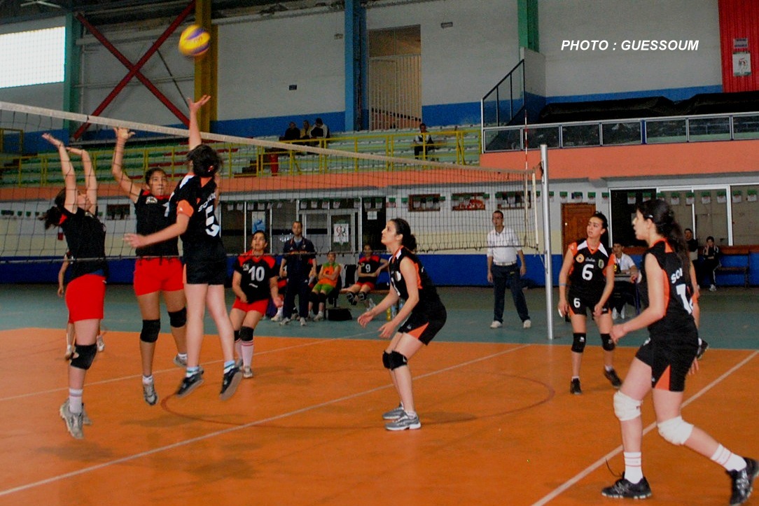 GUESSOUM VB: CADETTES : GSP PETROLIER SAISON 2012/2013