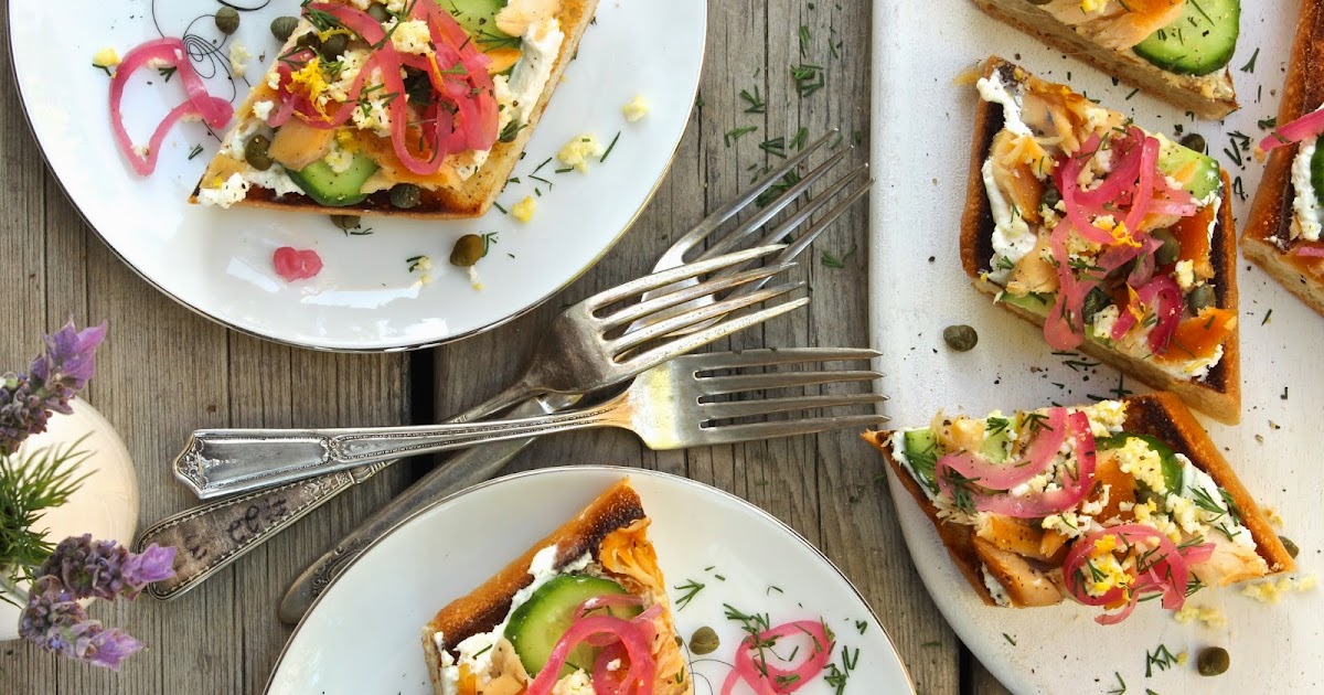 Smoked trout toast with pickled onions | lieslicious