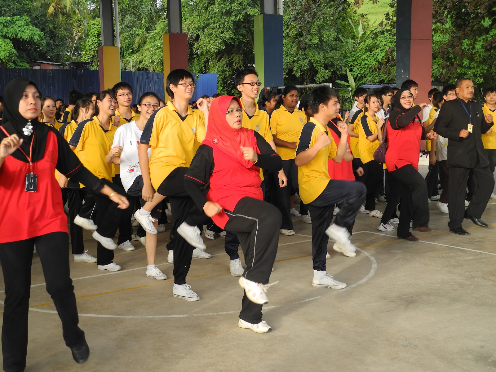 SMK SERI SENTOSA KL: SENAMROBIK SERENTAK 1MURID 1SUKAN 1MALAYSIA 2012