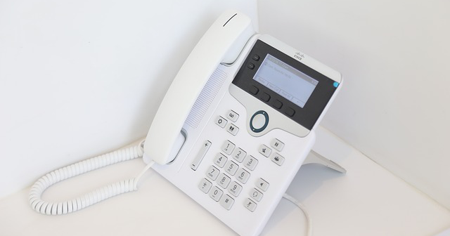 VoIP Phones vs. Conventional Phones: Which Is Better?