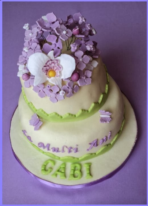 Zambetania: Tort mov-verde şi Virtual hug