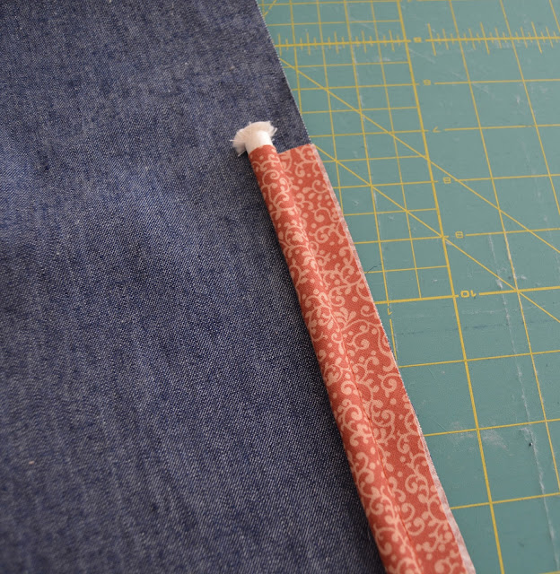 Roonie Ranching: Jumbo Piping Pillow -- Sewing Tutorial