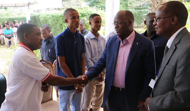 RAIS DKT MAGUFULI ATOA POLE MSIBA WA MHADHIRI WA CHUO KIKUU CHA DAR ES ...