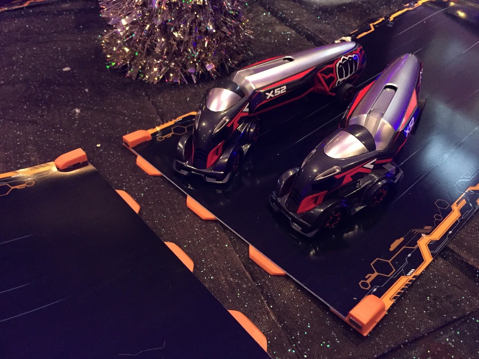 Anki OVERDRIVE Racing cars game (Review) - Steph's Two Girls