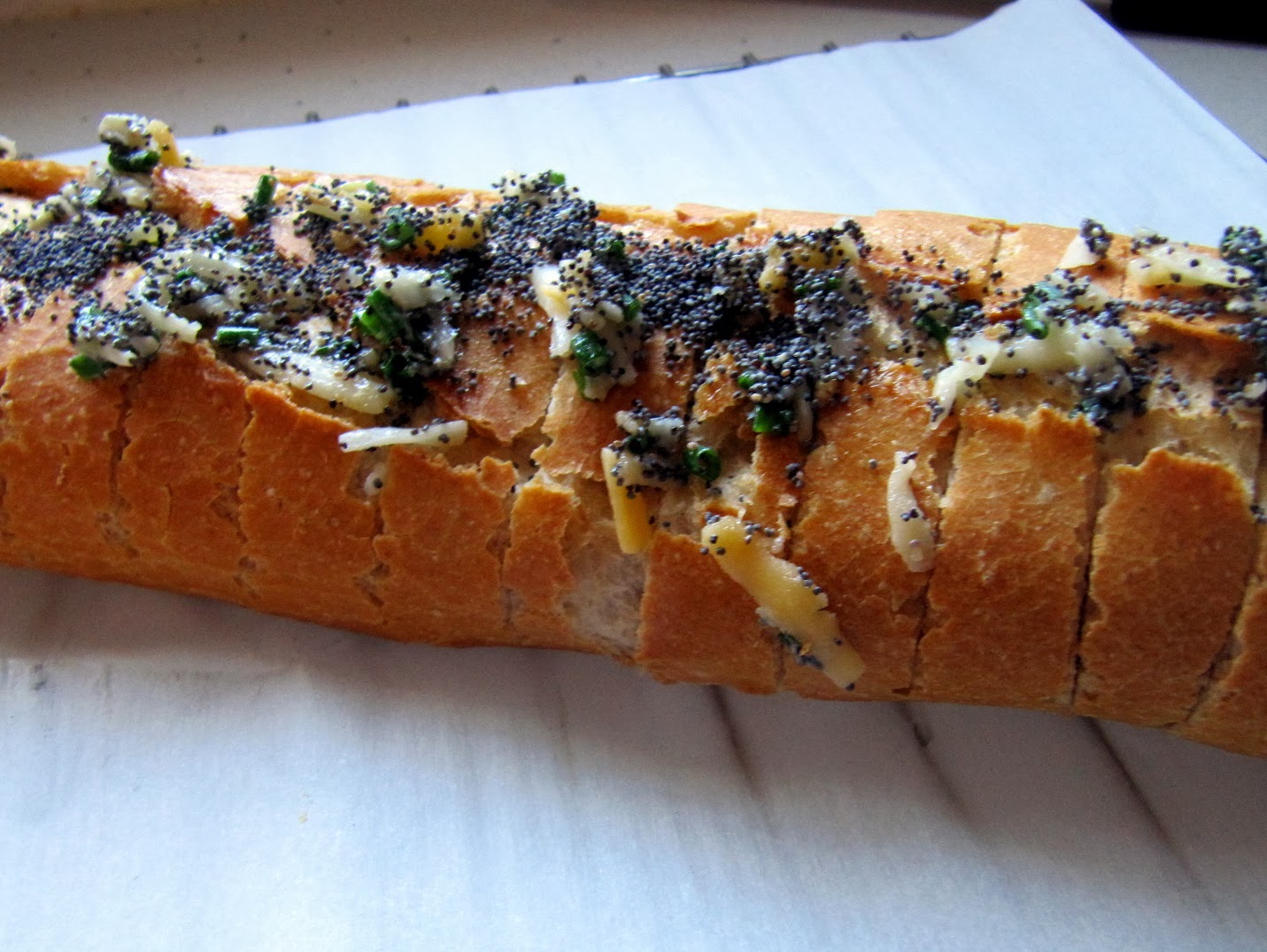 Menús para impresionar: Pan asado con crema de ajo