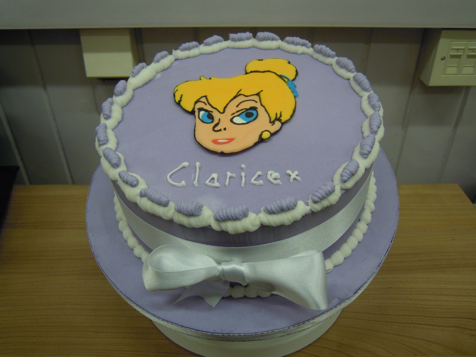 Flour Power Cake Journey: Runout (Flooding) Royal Icing Class Projects