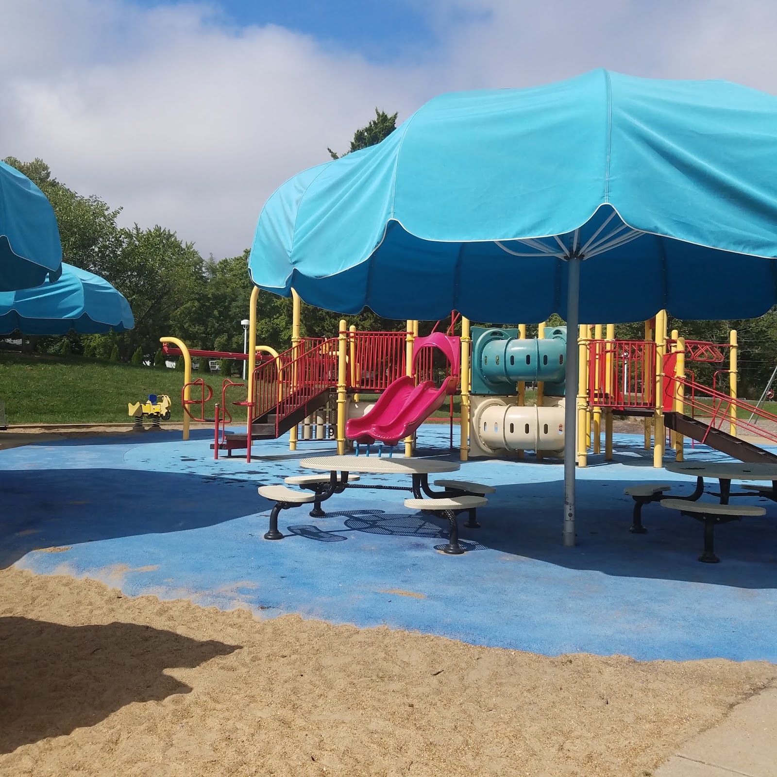 Play St. Louis: The Pointe at Ballwin Commons, Ballwin