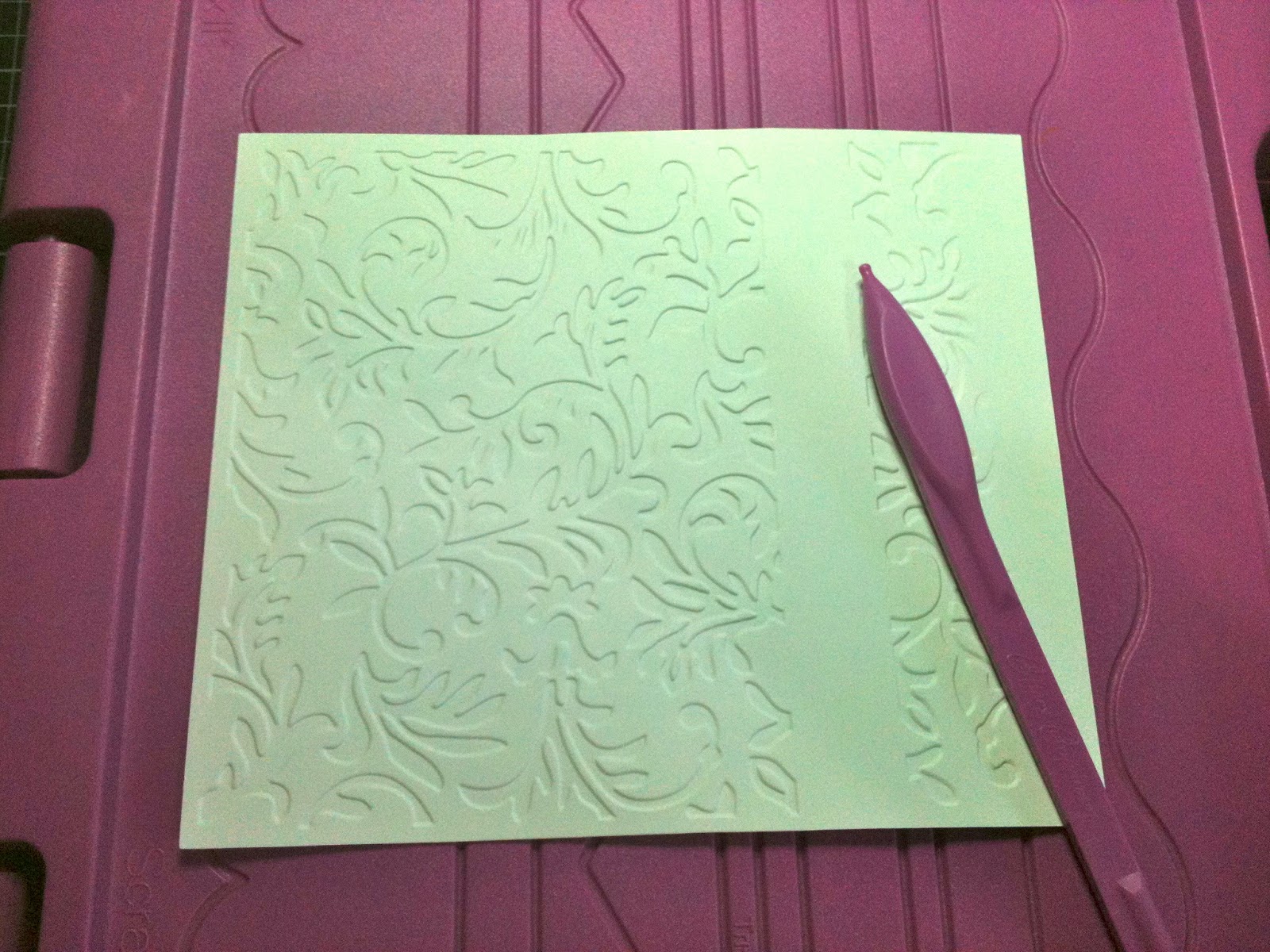 Sarah's Craft: How to emboss a strip using a Cuttlebug
