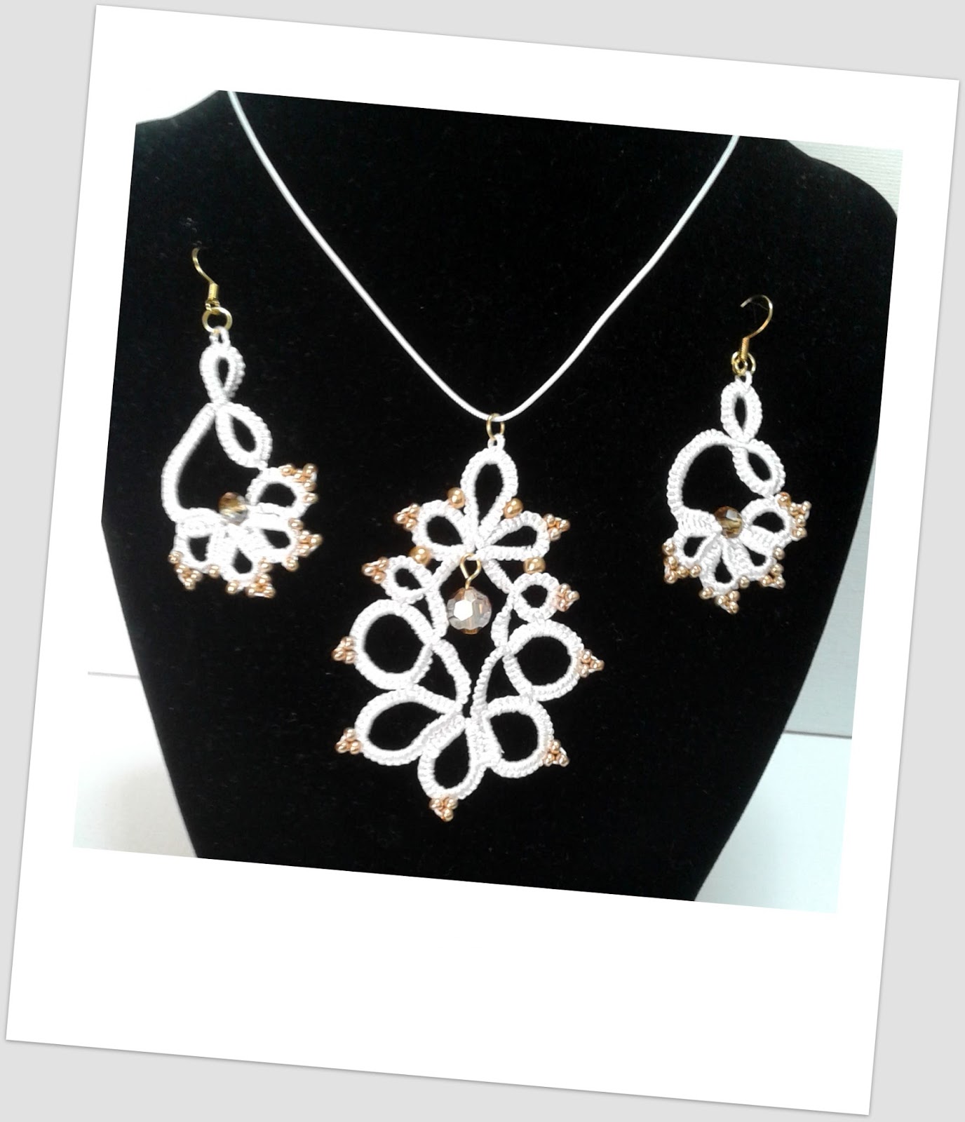 BEADS and GEMS : Κοσμηματα απο δαντελα - Φριβολιτε - Tatting lace ...