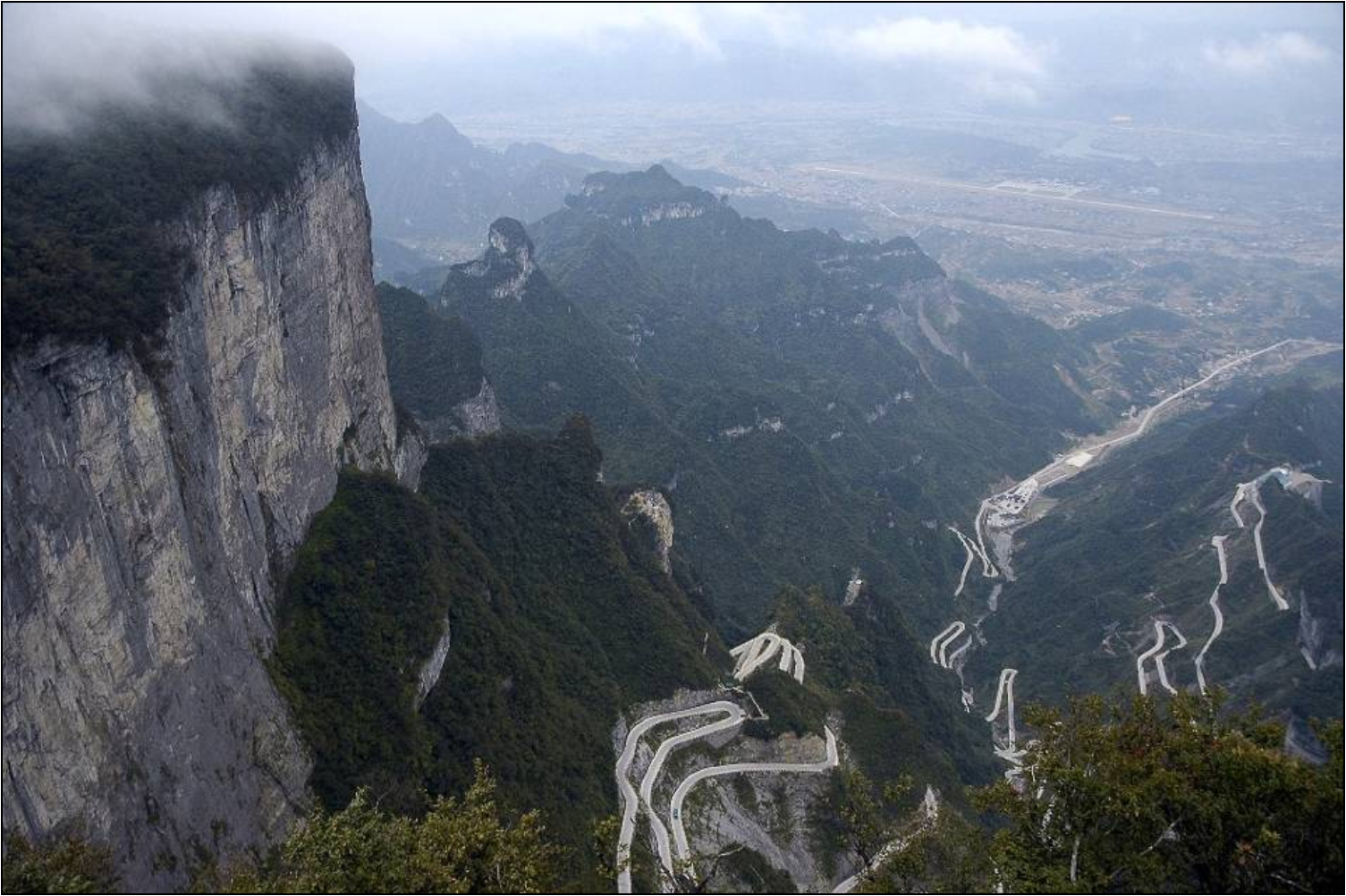 Tianmen Mountains - The real beauty of CHINA | READER POINT