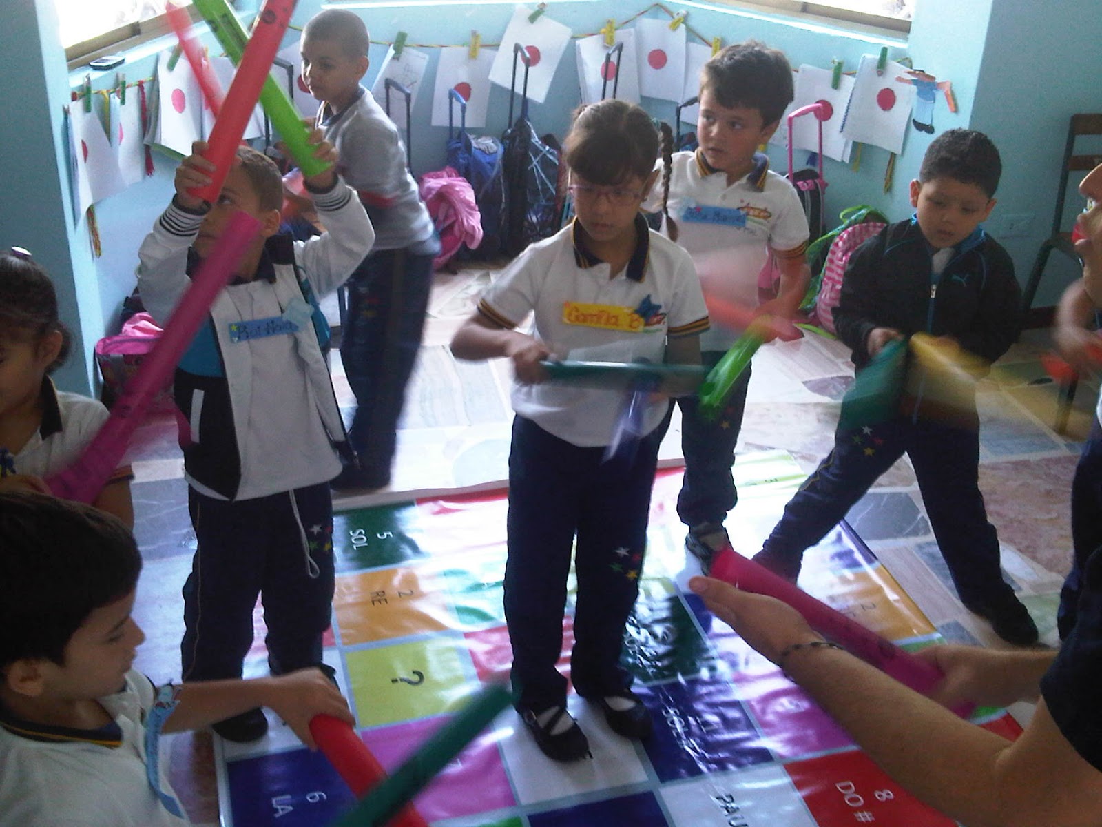 Antonio Fuentes: Juegos rítmicos con Boomwhackers y Percusión